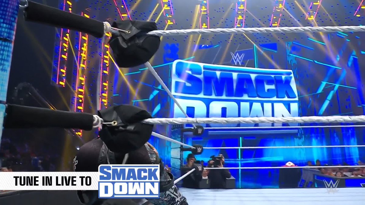 WWE on Twitter: "WE LOVE IT! 😂👏 @RaquelWWE just used @YaOnlyLivvOnce as a battering ram! Can # ...