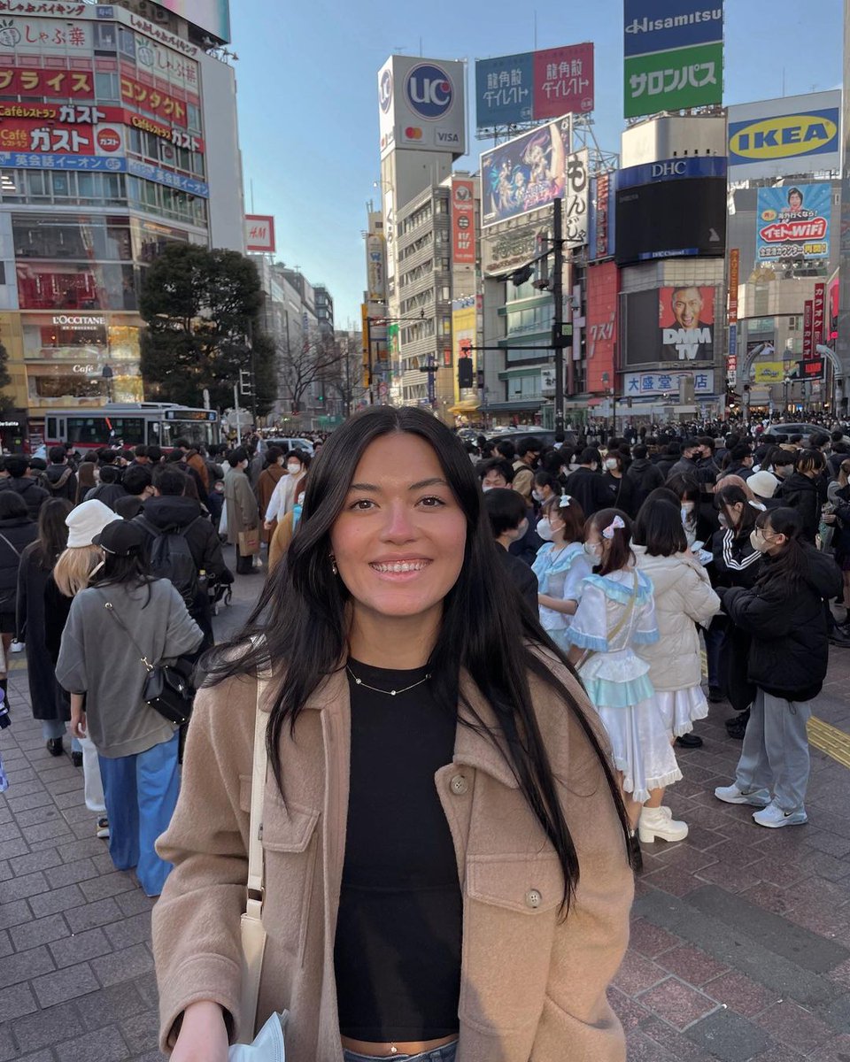 なお on Twitter: "最近話題の小林アンジェリーナ優姫さん(196cm)の自撮り。日本人がいかに小さいかが分かりますね。"