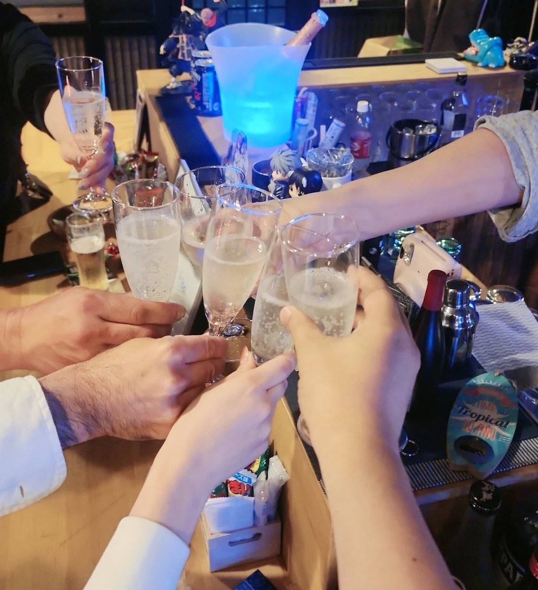 場末のBBAのBAR🥹Chilltime on Twitter: "🌴🌴営業案内🌴🌴 本日20時よりopenです🙋‍♀️ ご予約があるため 空席確認や予約はLINEかお電話 またはDMにて受付 ...