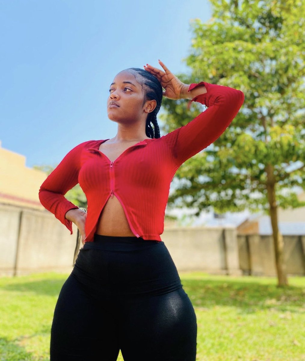 Certified Sexy🇺🇬🇺🇬🇺🇬 On Twitter Profile Pic What Frame