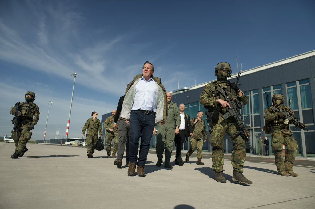 Verteidigungsministerium on Twitter: Verteidigungsministerium on Twitter: