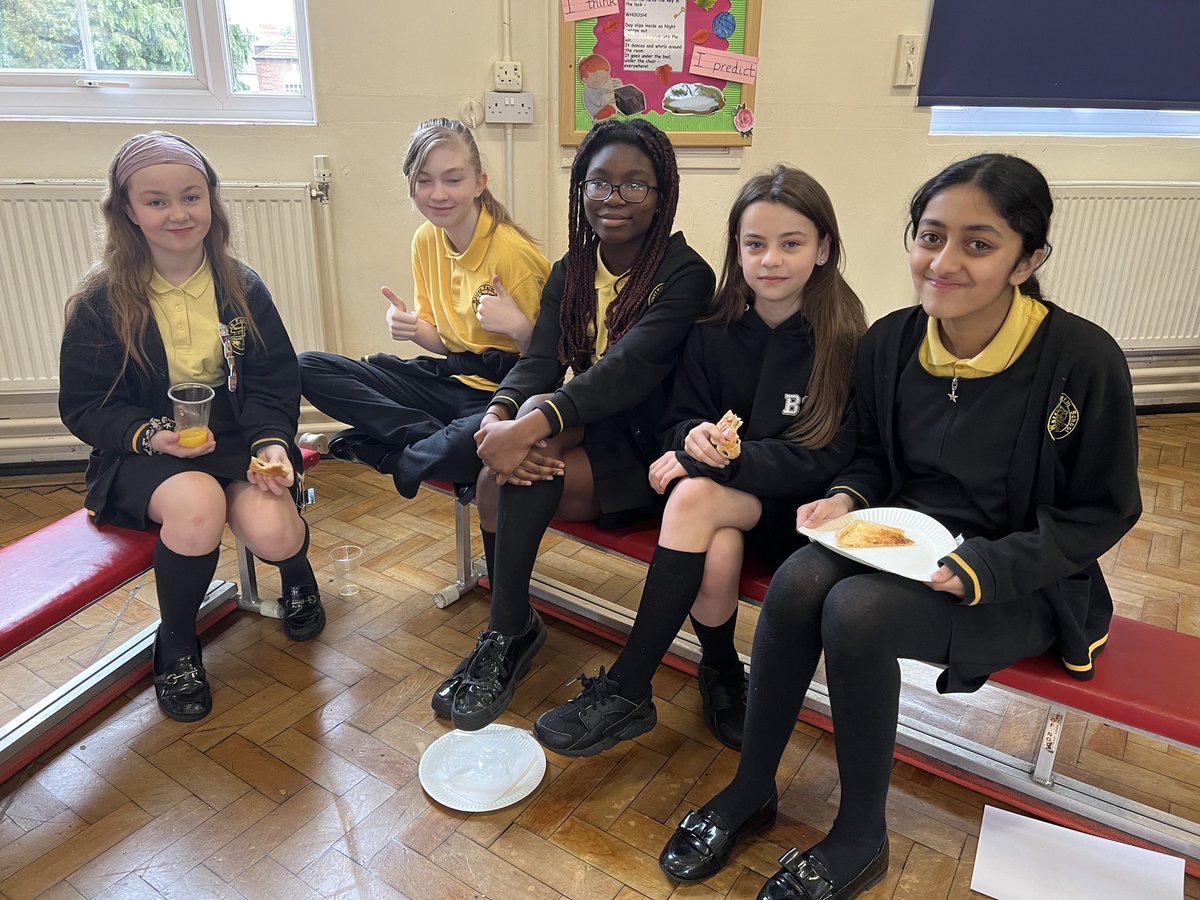 Warren Farm Primary School on Twitter: "Year 6 were in high spirits this morning, ready for ...