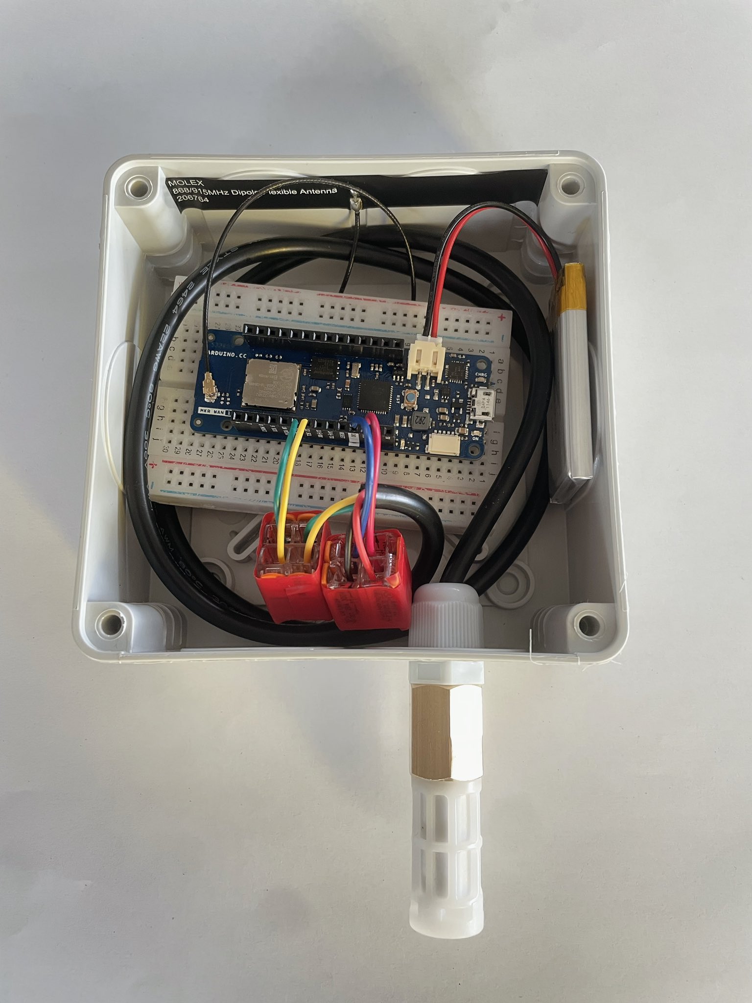 aude.vuilli on Twitter: "A new addition to @UCLEast outdoor temperature and humidity sensors ...