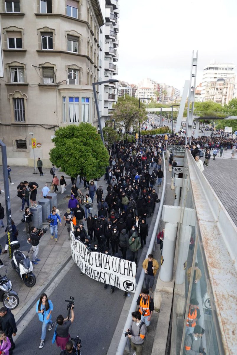 Alerta Gorria Irratia On Twitter 馃摳 Fuerte Movilizaci贸n Antifascista