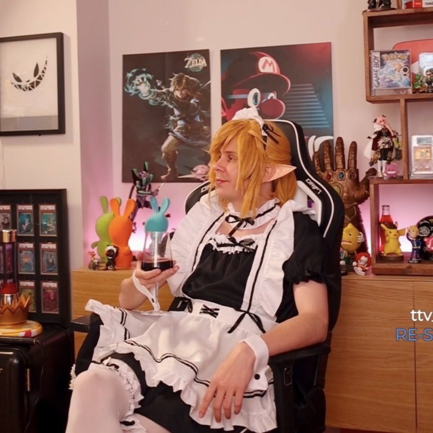 Conny on Twitter: "hoy, jueves 11 de mayo del 2023, rubius se vistió de maid 📌"