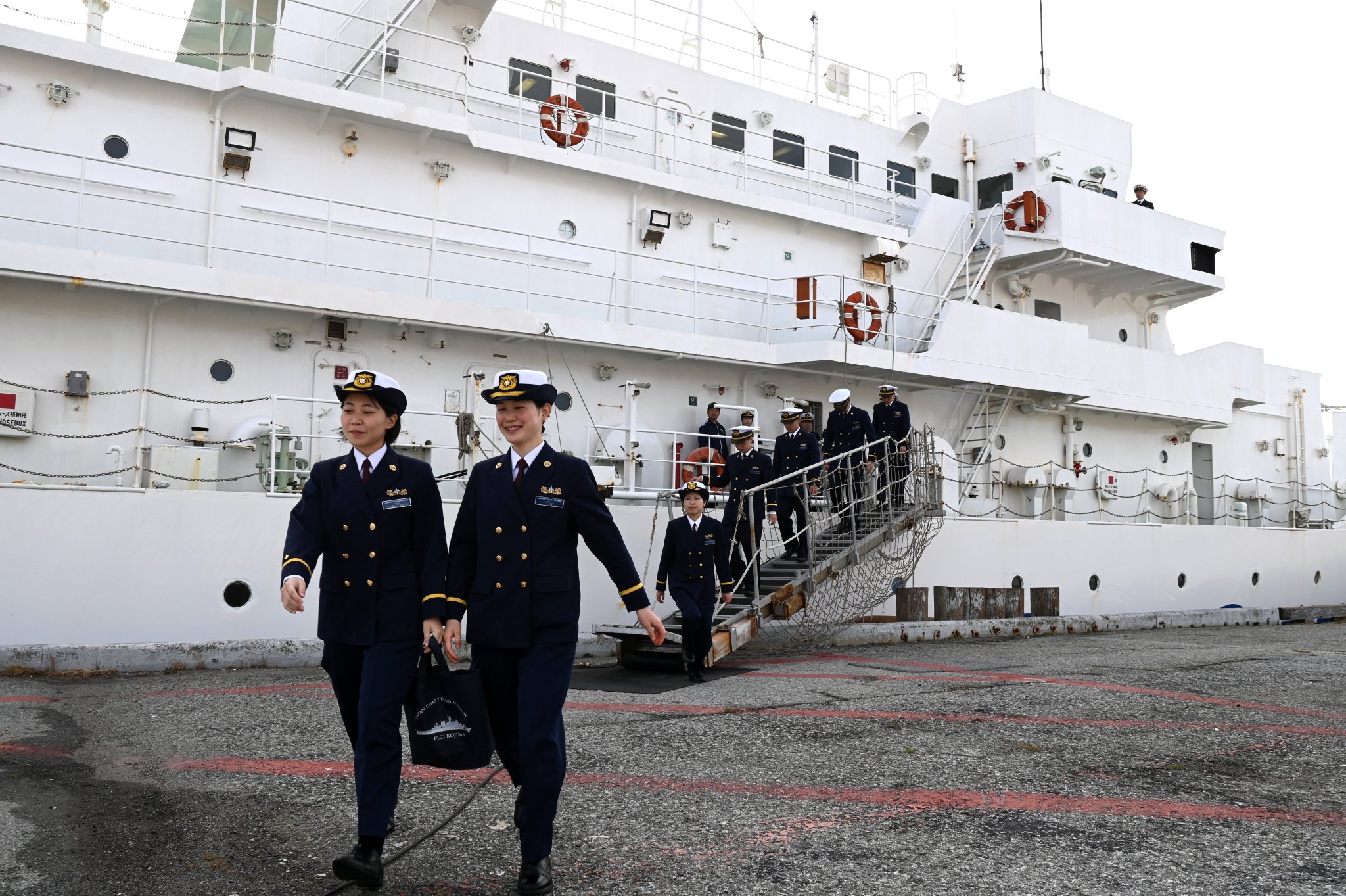 USCG Pacific Area on Twitter: "Welcome to the Bay Area! The @JCG_koho Training Ship Kojima ...
