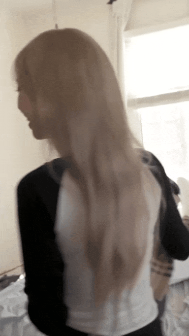 인스티즈 on Twitter: "금발에 돌핀 팬츠 에스파 카리나 (링크에 더있어요👉) https://instiz.net/pt/7378516"