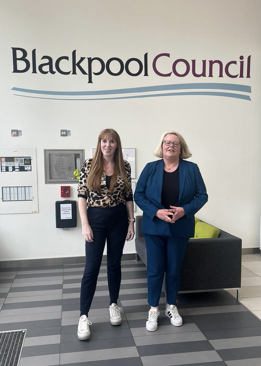 Angela Rayner 🌹 on Twitter: "Last Thursday, Labour took control of Blackpool Council, winning 28 ...