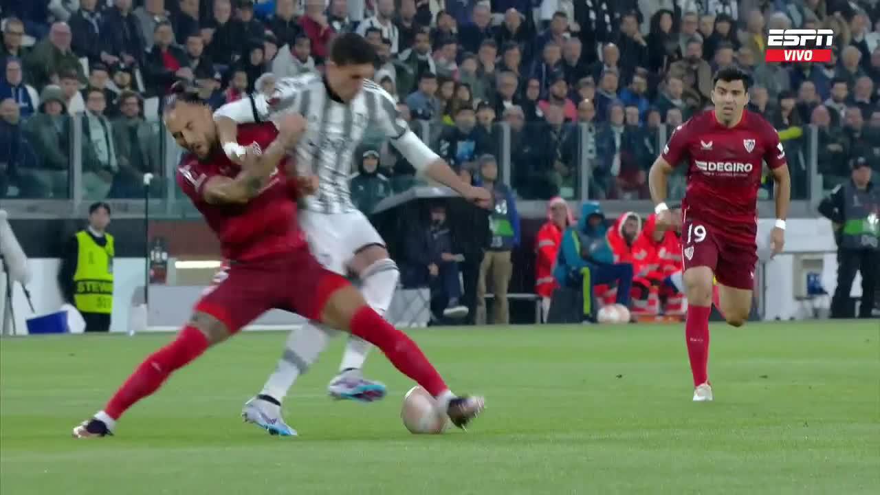 Sportscenter On Twitter Codazo De Dusan Vlahovic Y Dolor Total Para Nemanja Gudelj 📺 Mirá