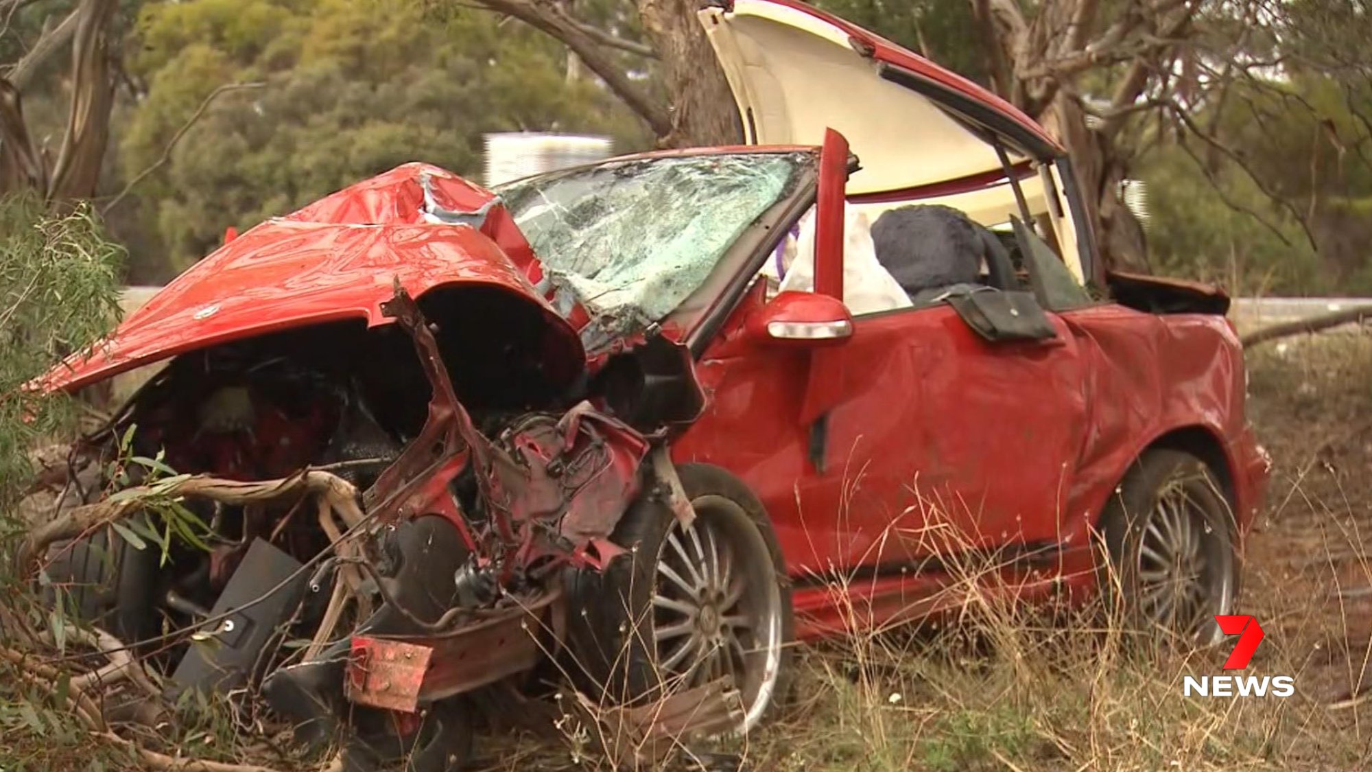 7NEWS Adelaide on Twitter: "DEVELOPING: Police believe a red Mercedes torn apart in a high-speed ...