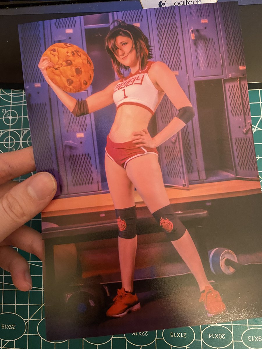 Mangoloo Cosplays 🔜 RTX Austin TX on Twitter: "Also only one 5x7 workout Ruby print left I sign ...