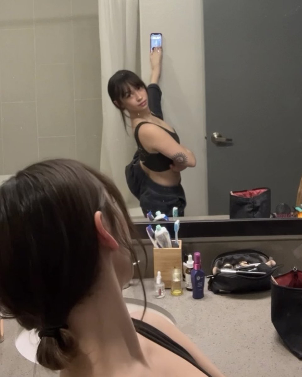 sam ? on Twitter: "pov: I’m pinning you against the wall"