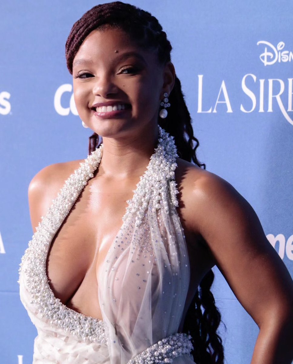 The-Autistic-Artist 🌼 ️ on Twitter: "RT @cxhnow: Halle Bailey at # ...