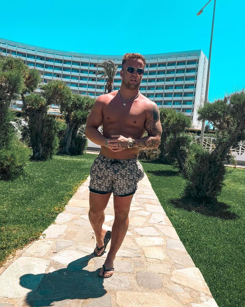 Fit Famous Males on Twitter: "Sam Callahan 😍🔥"