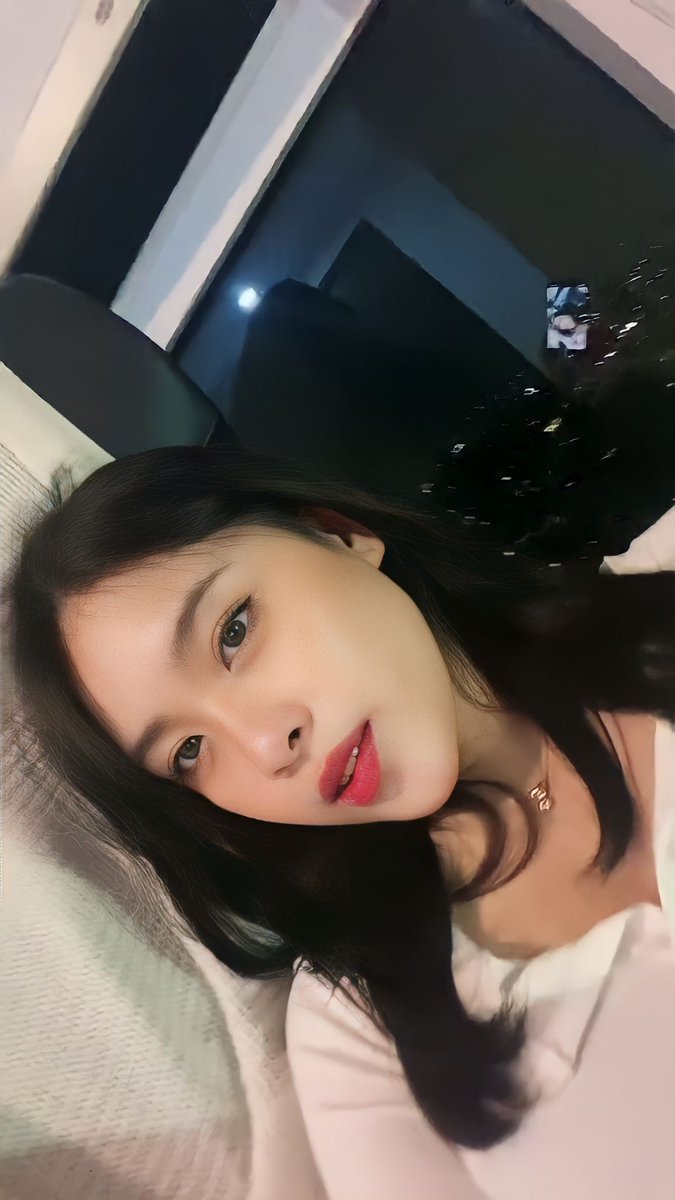 Your Dearest 🐄 on Twitter: "Kak Anin 🩶 [1/3]"