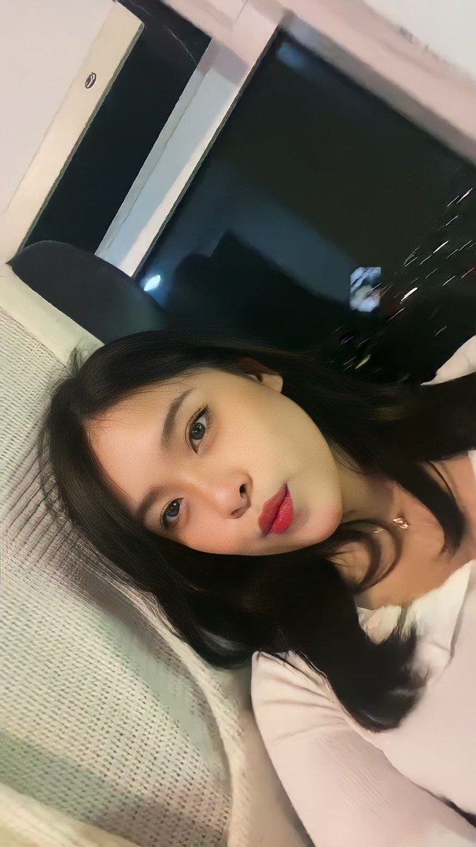 Your Dearest 🐄 on Twitter: "Kak Anin 🩶 [1/3]"