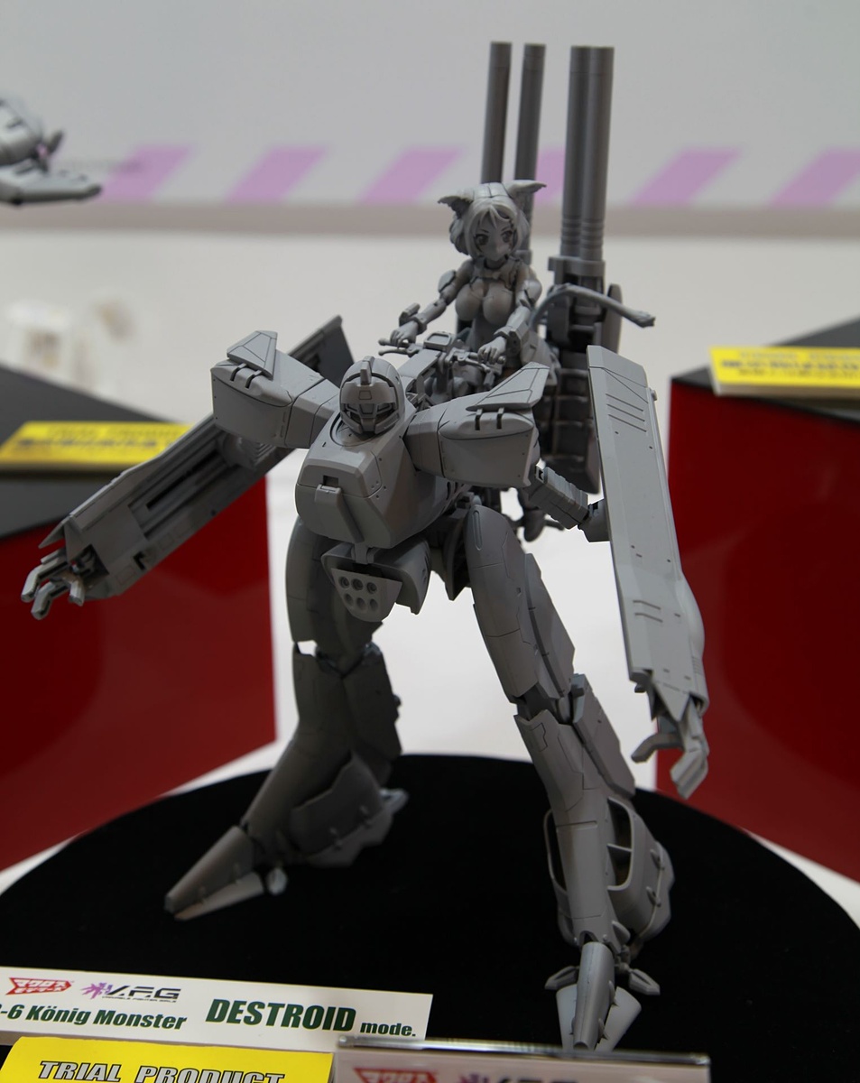 HOBBY Watch on Twitter: "ほぼ完全変形！差し替えが頭部のみの恐るべき“モンスター” アオシマ「VB-6 ケーニッヒモンスター」【#静岡ホビーショー】 https ...