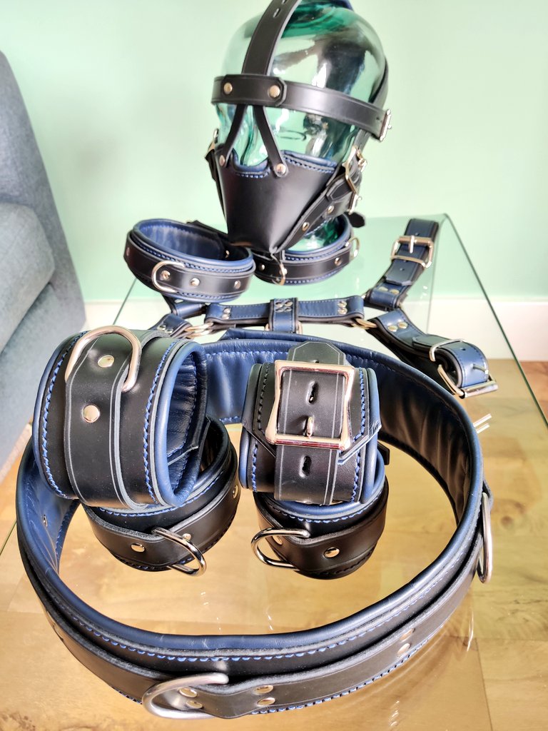 MockingbirdLeather on Twitter: "Last set of the monster backlog complete 🎉 Navy blue, wrists ...