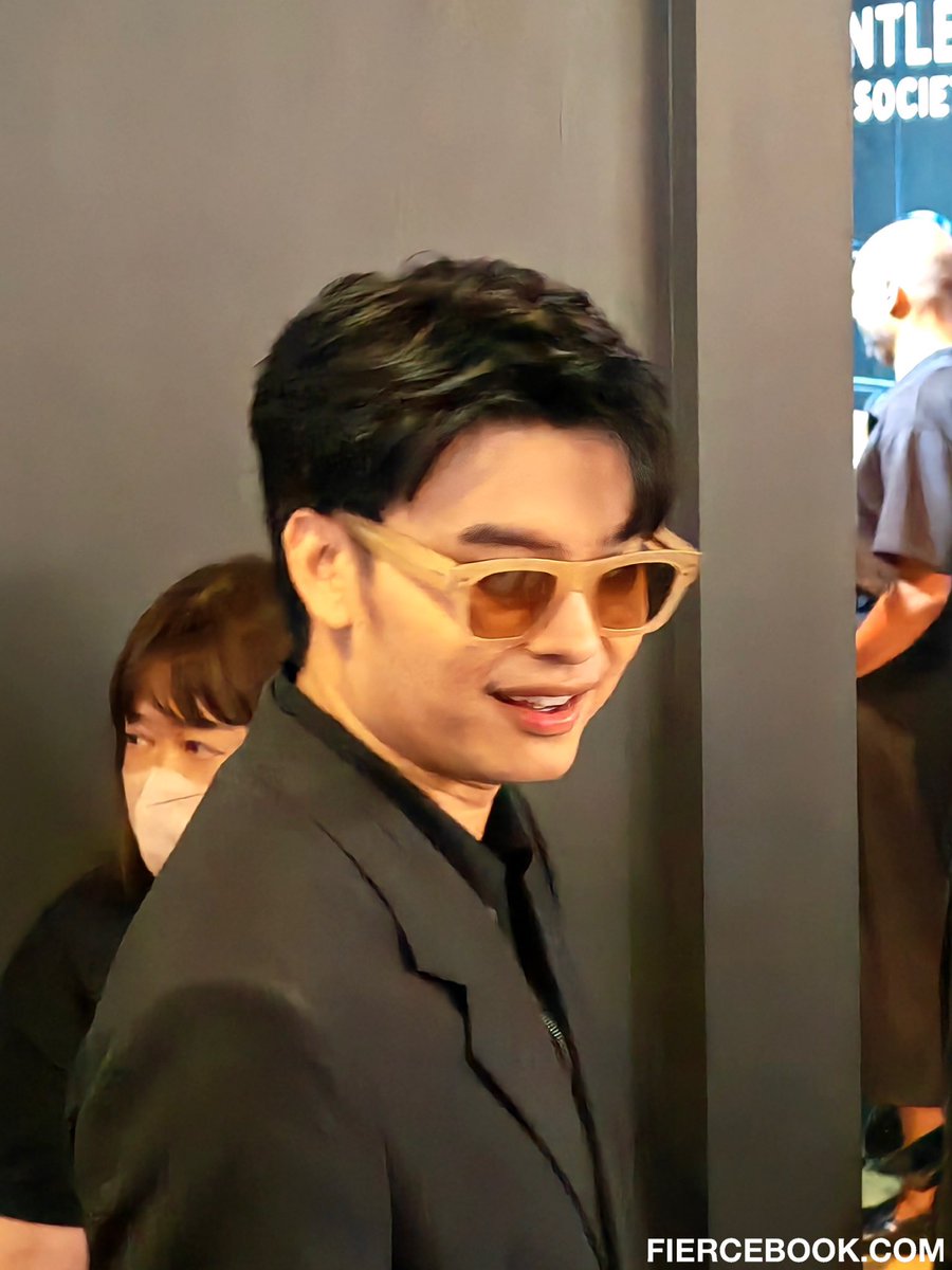 BonussasA🥰 on Twitter: "RT @fiercebook_bkk: นนท์ ธนนท์ ที่งานอีเว้นท์ GIVENCHY GENTLEMAN SOCIETY ...