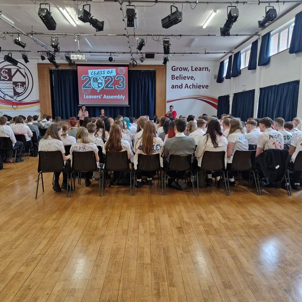 School Meals - Taylor Shaw - de Stafford School