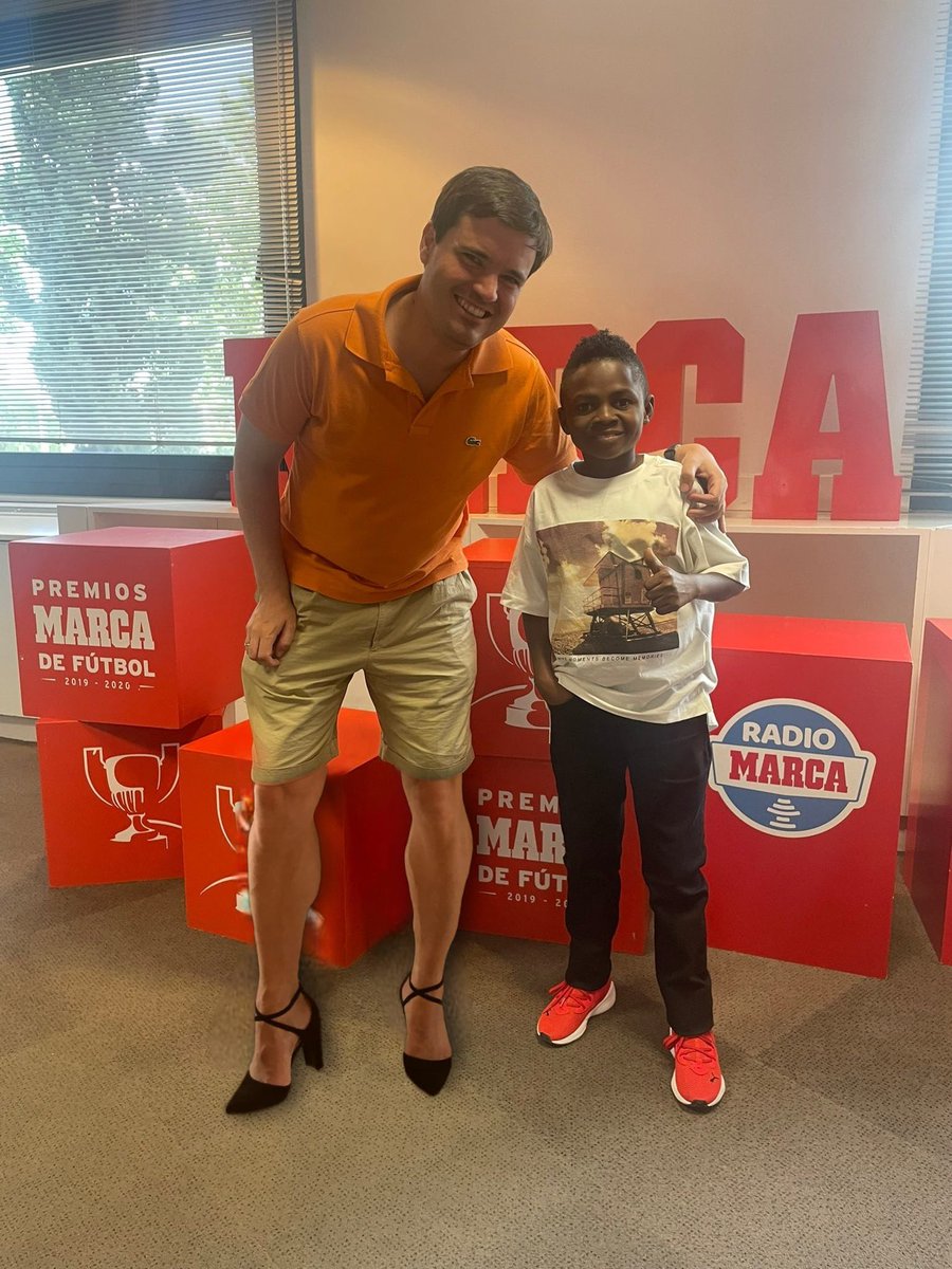 Ramón Álvarez de Mon on Twitter: "Una pena que no se vea el tanga 😂"