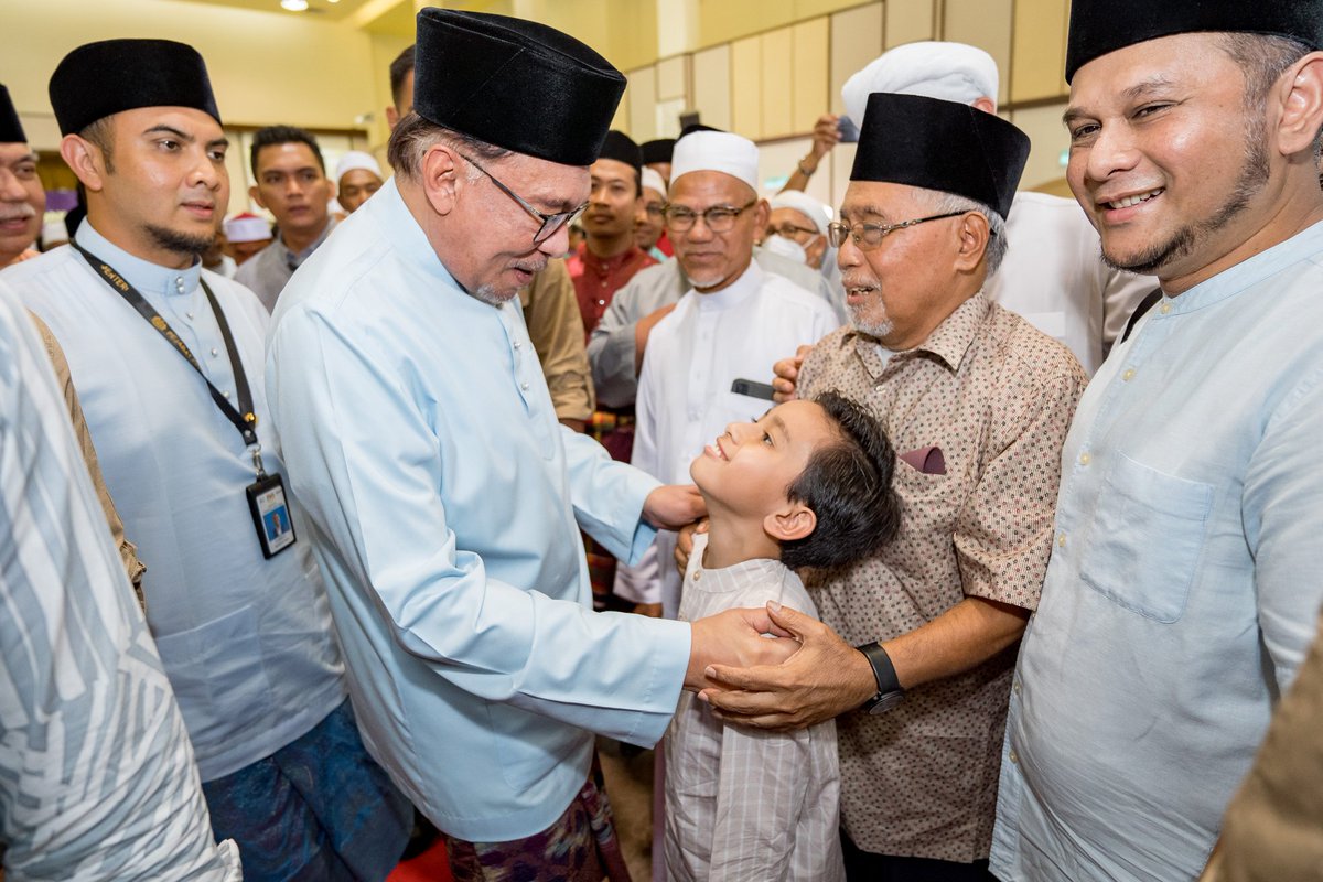 Anwar Ibrahim on Twitter: "Siang tadi, turut berlangsung program Jelajah Madani Ulama’ dan Umara ...