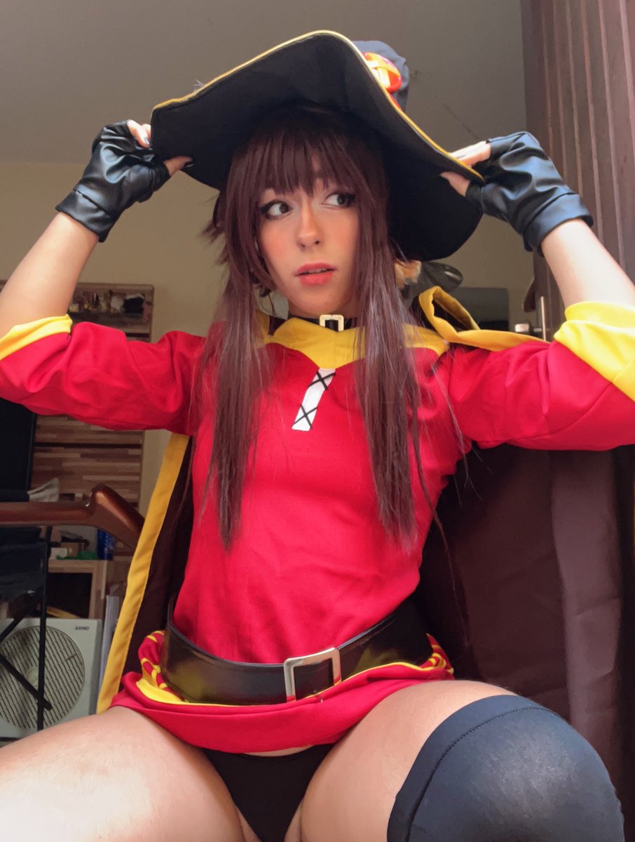 Neroko Melbilau on Twitter: "Livezinha de megumin agora no of??"