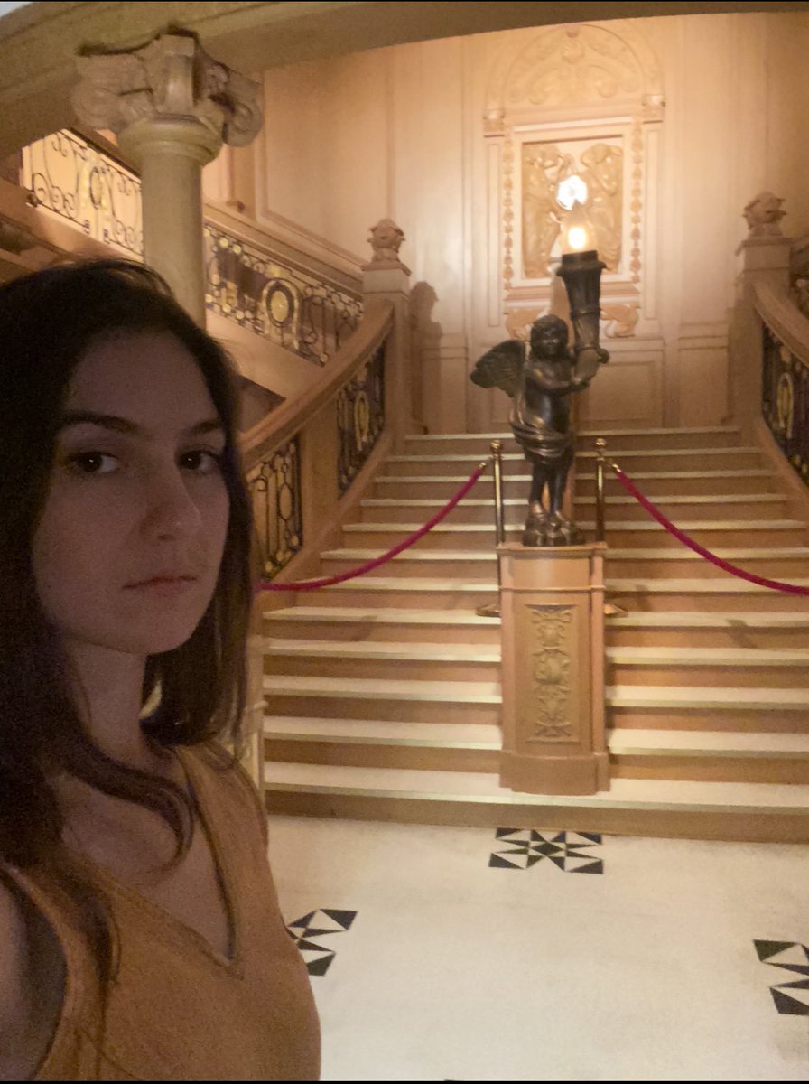 Σ(-᷅_-᷄๑) on Twitter: "RT @WeyesBlood: I Shoulda Never Smoke That Shit"