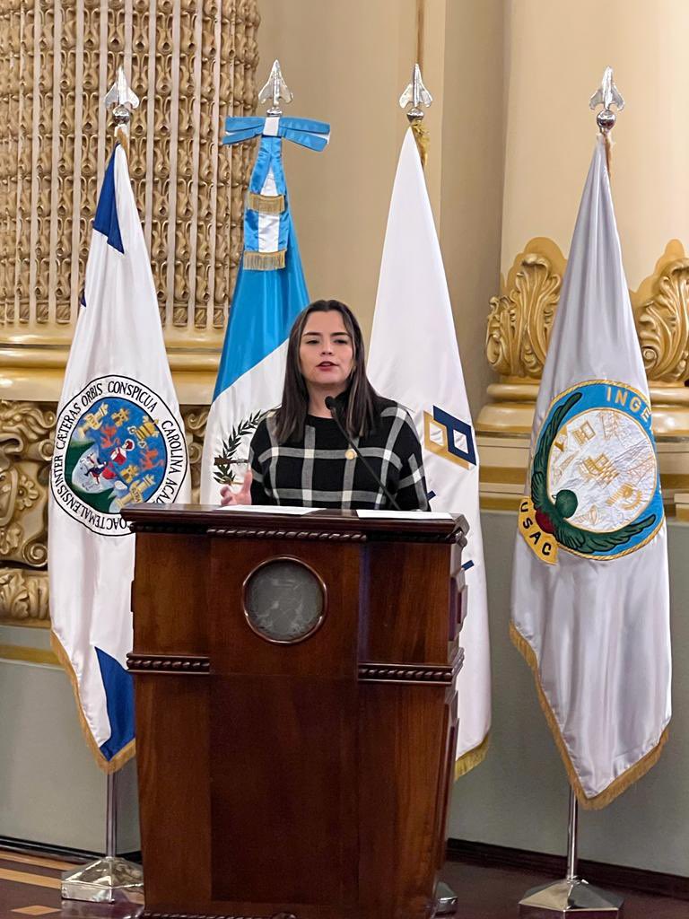 SEGEPLAN on Twitter: "@SEGEPLAN reconoce este día el esfuerzo de 46 profesionales que finalizan ...