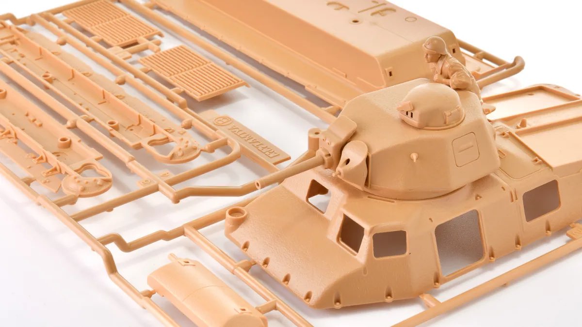 タミヤ スケールモデル on Twitter: "RT @NippperCom: なんだか丸くて可愛い上半分と、メカな下半分というバランスがこの戦車のかっこよさだな〜と、かってに思っています ...