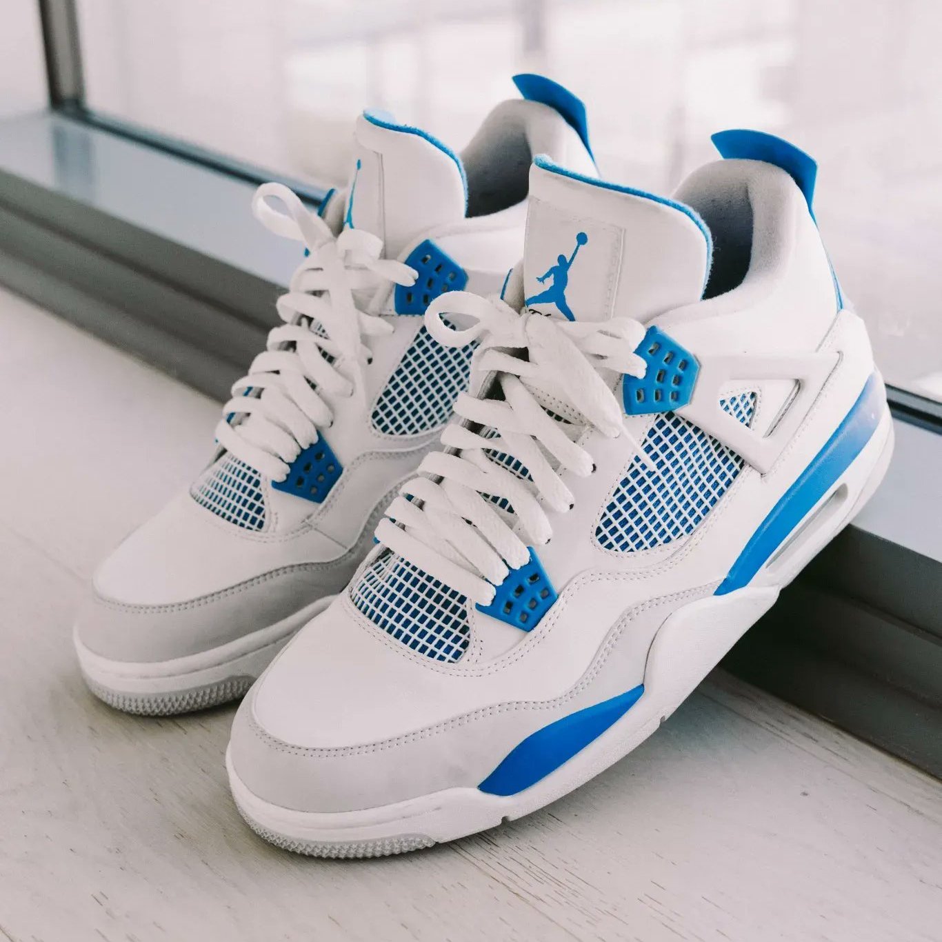 Jordan 4 Military Blue Wallpaper