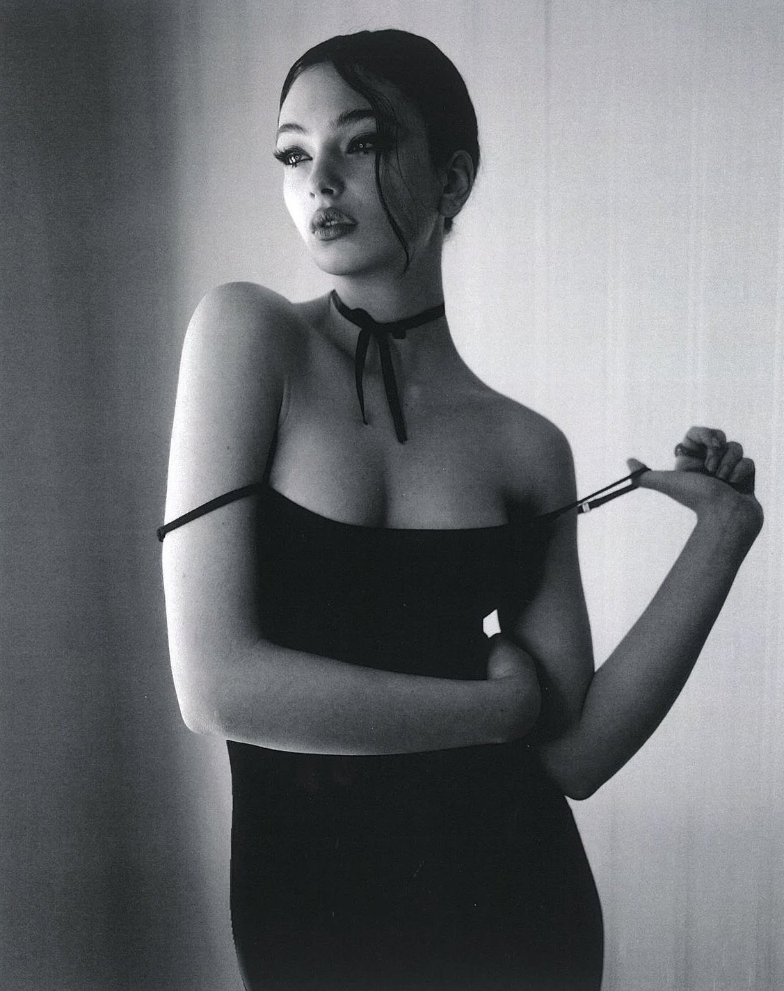 On Twitter Deva Cassel Photographed By Nicholas Fols Vjjkvor3al Twitter