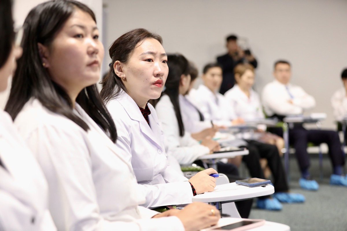 Л Оюун Эрдэнэ On Twitter Өглөөний мэнд Даваа гарагийн өглөөний ээлжит уулзалтаараа өрхийн эмч