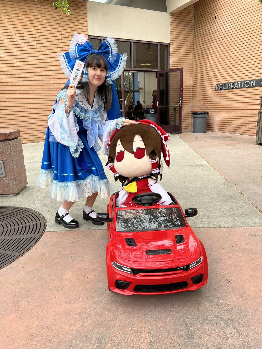 Mr. "E" on Twitter: "Blue Reimu meets Reimu and her little Hellcat 😅"