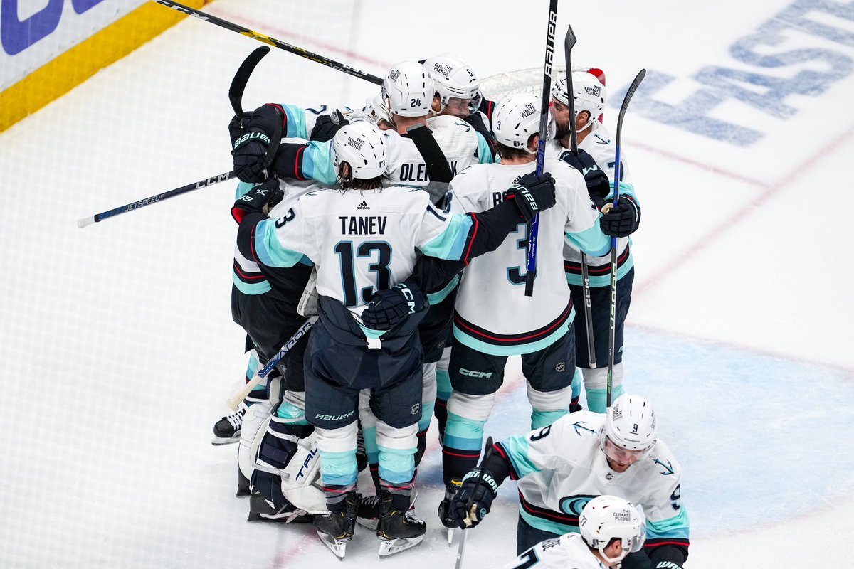 x - Seattle Kraken on Twitter: "CLEAR SKIES IN COLORADO"