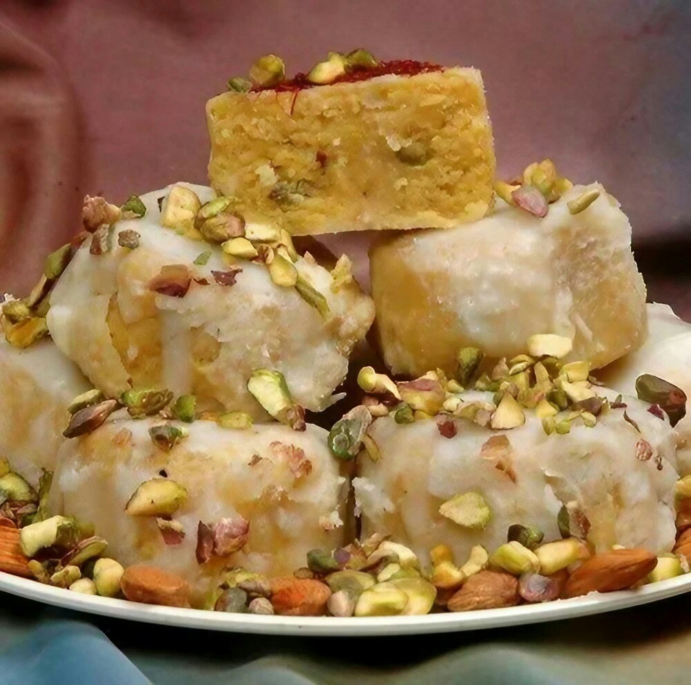 10 Delicious Gujarati Desserts You Must Try 1. Khopra Pak - Thread from ...
