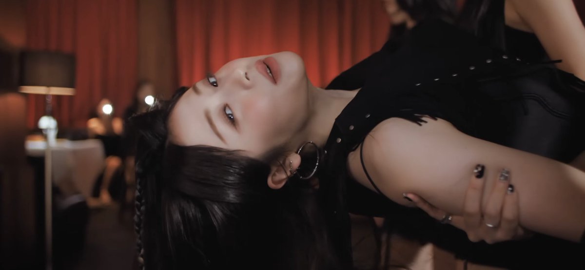 le sserafim pics on Twitter: "YUNJIN in UNFORGIVEN MV"