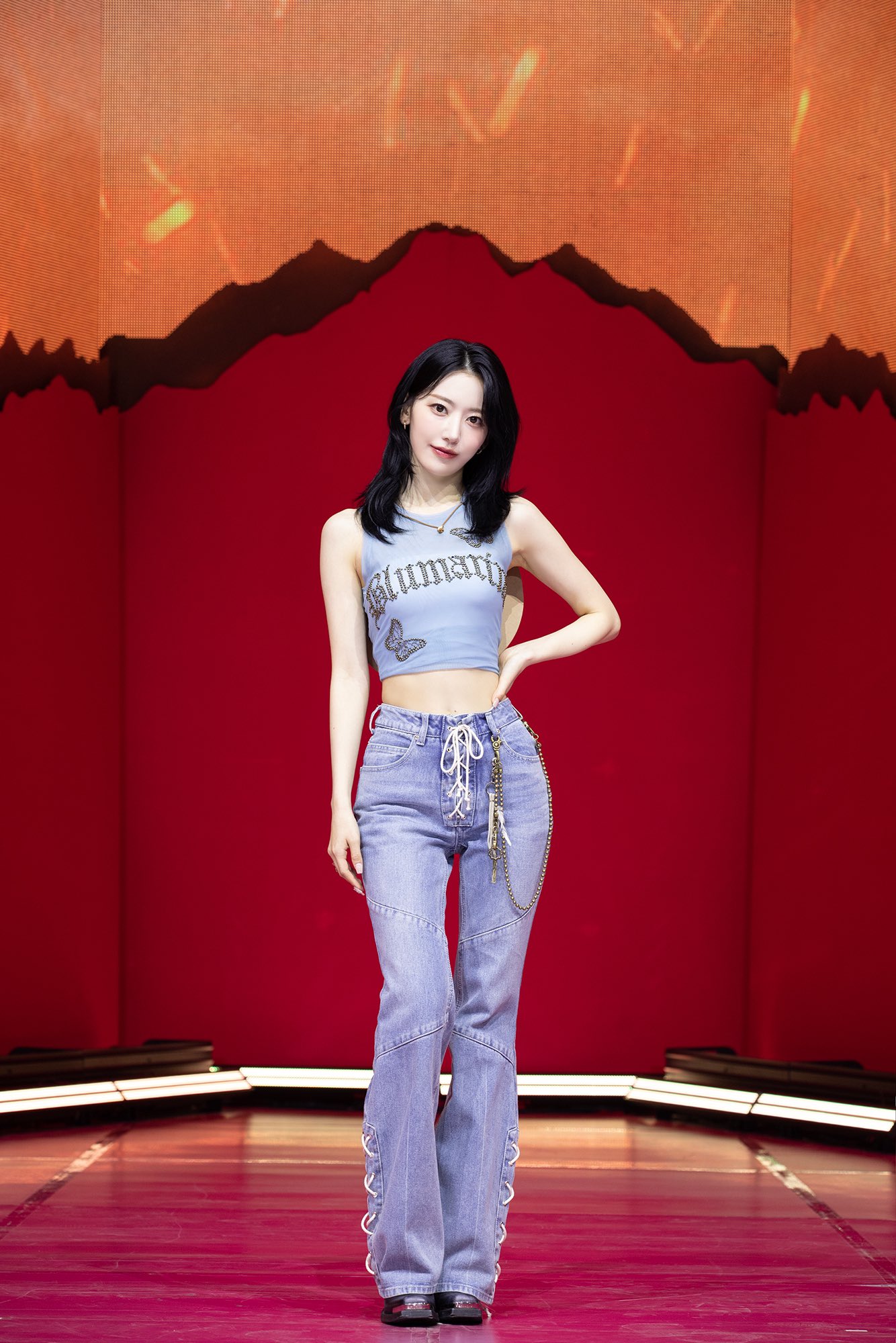 SUPER on Twitter: "LET ME TELL YOU ‘BOUT #LE_SSERAFIM! ️‍🔥 The fearless five of @le_sserafim ...