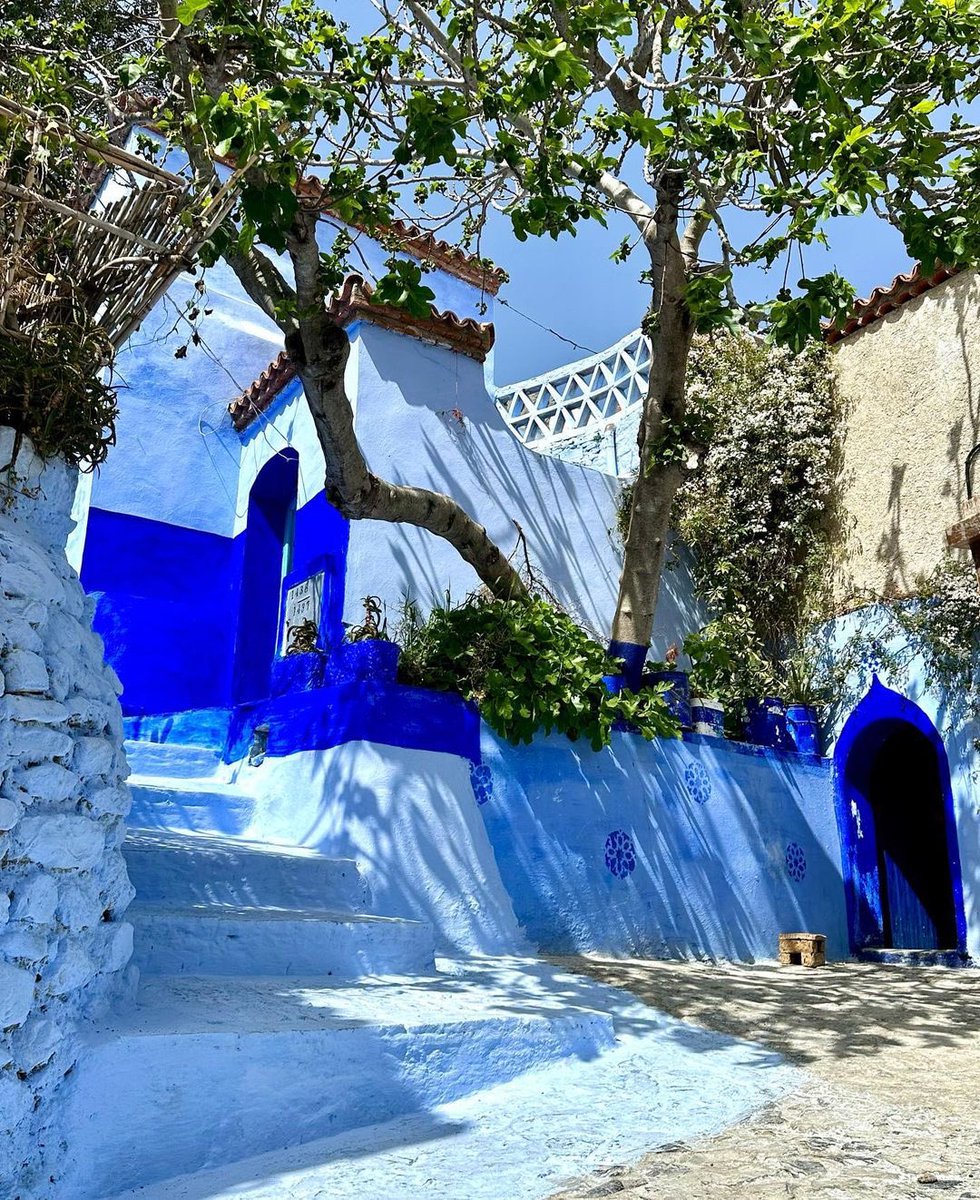 Chefchaouen is one of the prettiest towns in Morocco, an artsy, blue ...