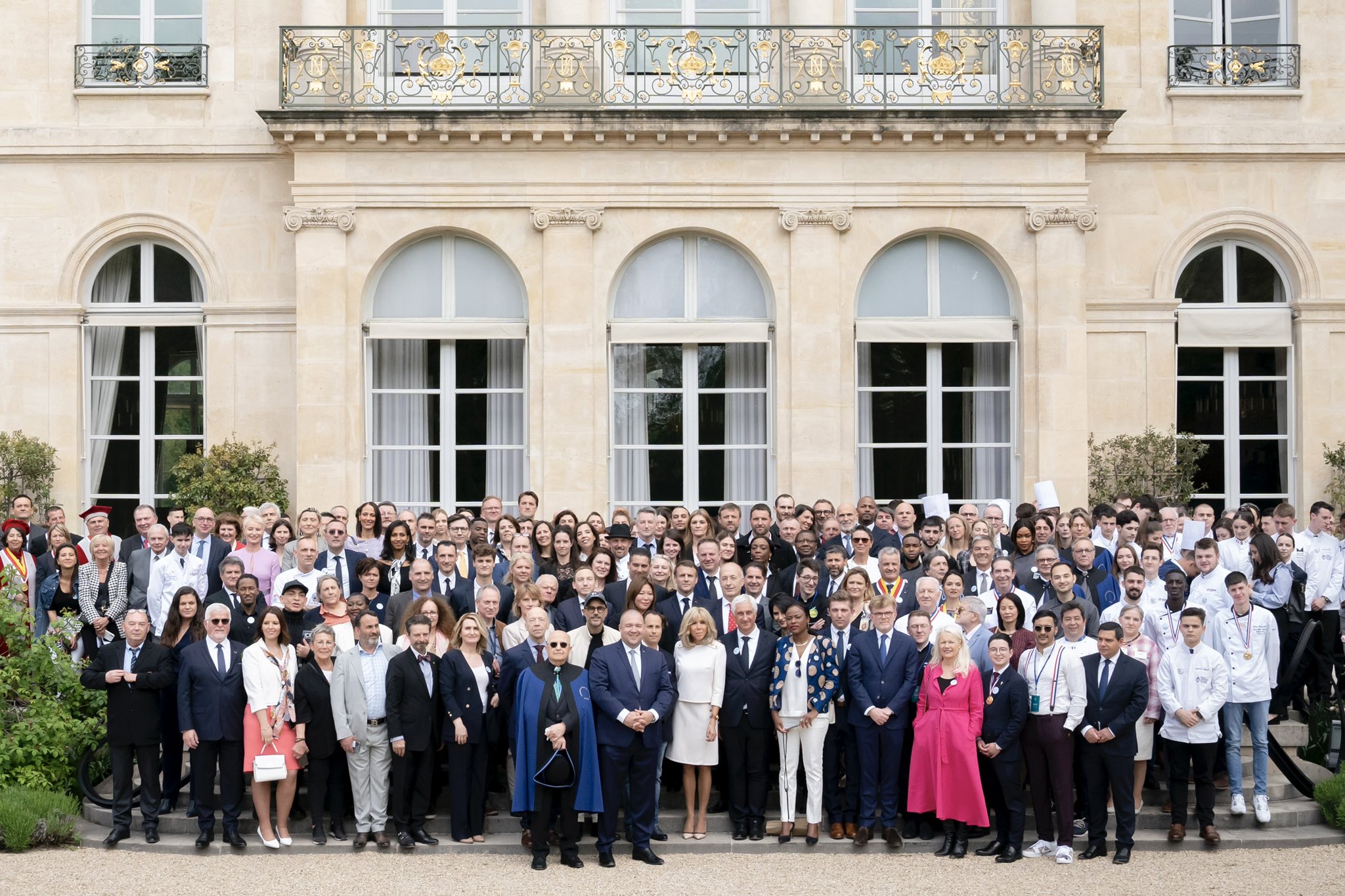 Emmanuel Macron on Twitter: Emmanuel Macron on Twitter: