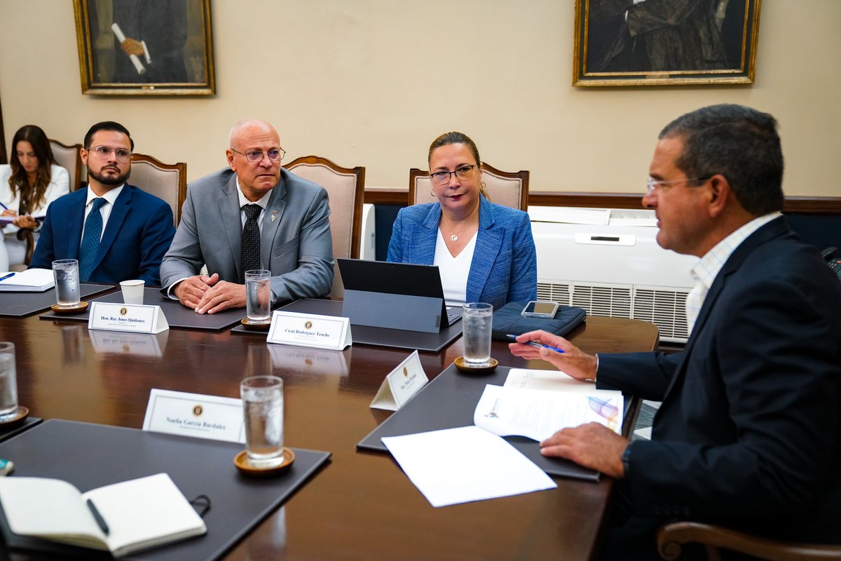 Gobernador Pierluisi On Twitter Comienzo La Semana Reunido Junto Al