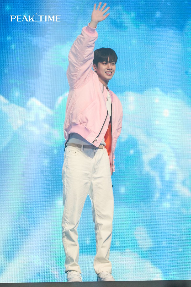 PEAK TIME X GOGOSING on Twitter: " #Behind A special stage that made the PEAK TIME final even ...