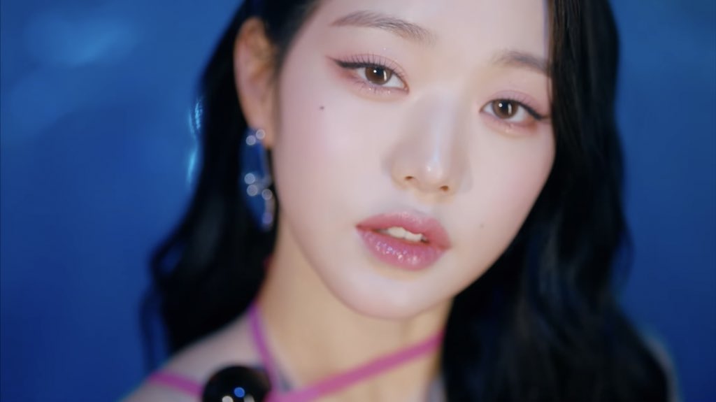 f: j + uzi ⚢ #1 n + tomari fan on Twitter: "RT @ivepics_: #JANGWONYOUNG in WAVE MV Teaser WAVE ...