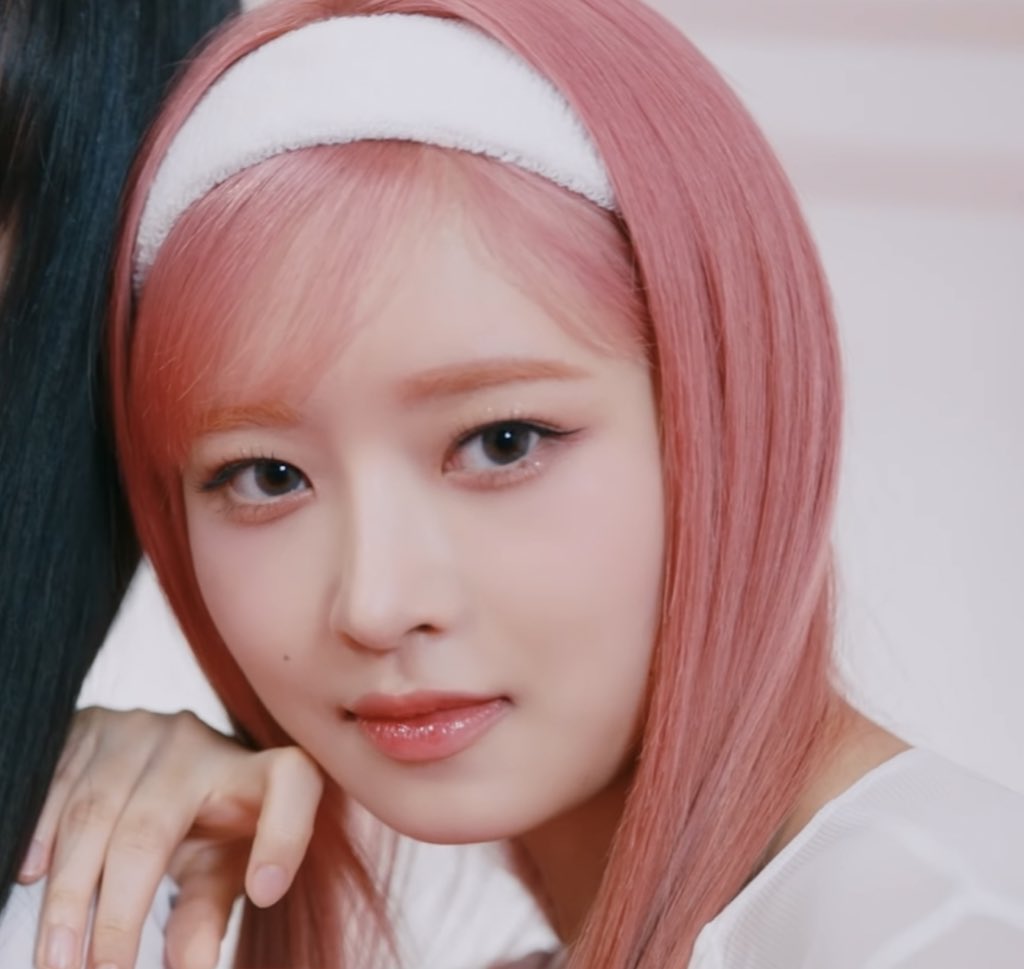 rei pics on Twitter: "oh she’s absolutely killing it"