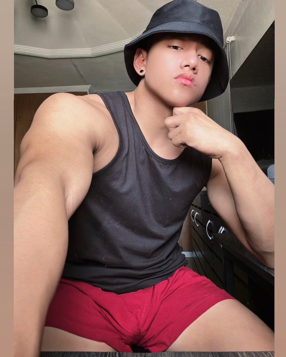 Vrix Gallano on Twitter: "Hirap mag isip ng content 😂😂😂."