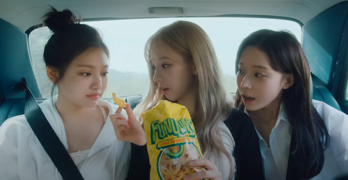 𝑫𝒂𝒏𝒕𝒆 on Twitter: "In their Kezia, Jesslyn, Abigail, & Queensha moment 🤍"