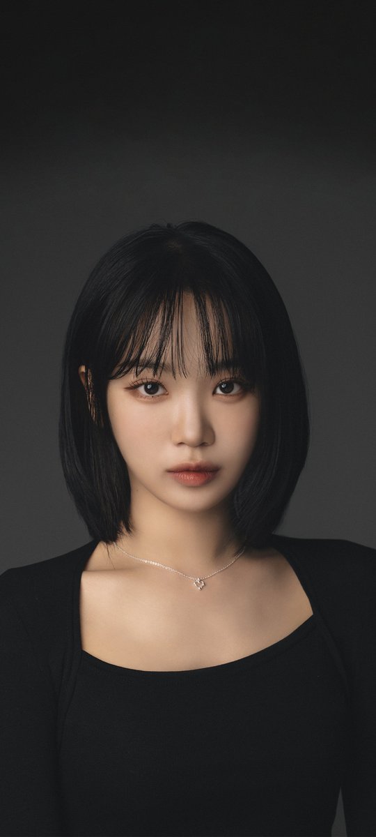 AKA_one on Twitter: "#김채원 #LESSERAFIM #르세라핌 #채원 #チェウォン #CHAEWON #배경 #배경화면 #Wallpaper #Lockscreen ...