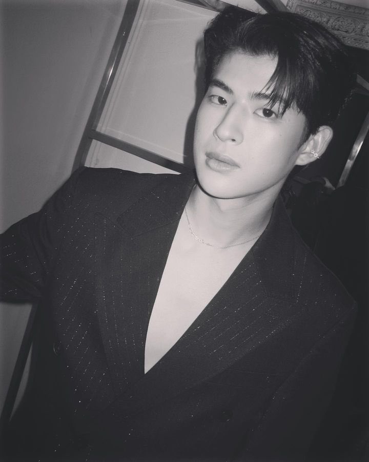 about markpakin on Twitter: "230502 tong_sutipat instagram update with #mmarkpkk MARK PAKIN 📸 # ...