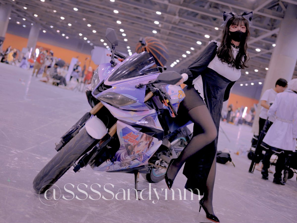 Sandy on Twitter: "昨天去漫展达成了第一个目标，和各种好看的小姐姐集邮~以前偶尔也有去过，不过都因为社恐，而且还是男装，从来没敢搭过话~然而女装给了我勇气，看到好看的我就上去 ...