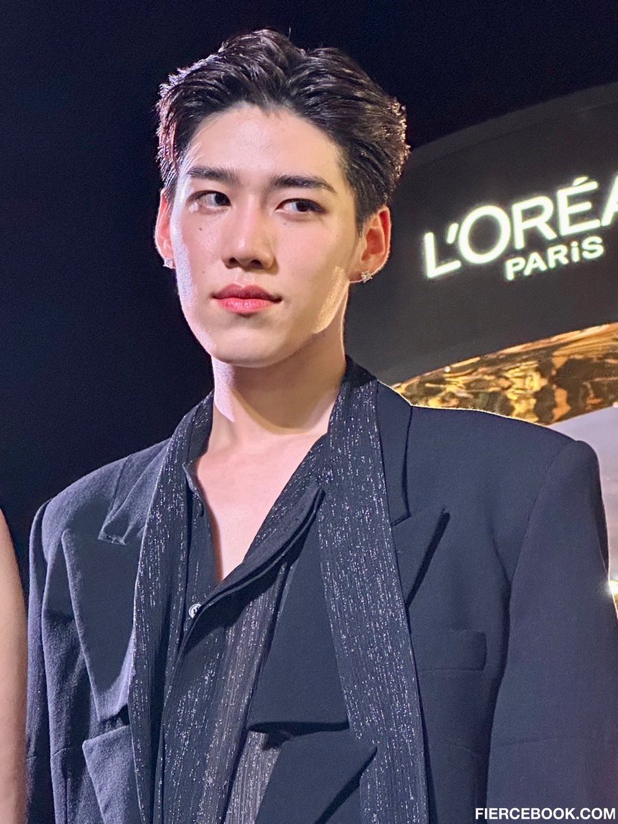 super junior_cn blue_sf9 on Twitter: "RT @fiercebook_bkk: ภาพชัดๆ "พีพี - กฤษฏ์" ที่งาน L’Oréal ...